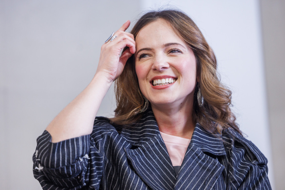 Nina Pušlar navdušila 10 Caprisovih srečnih izbrank